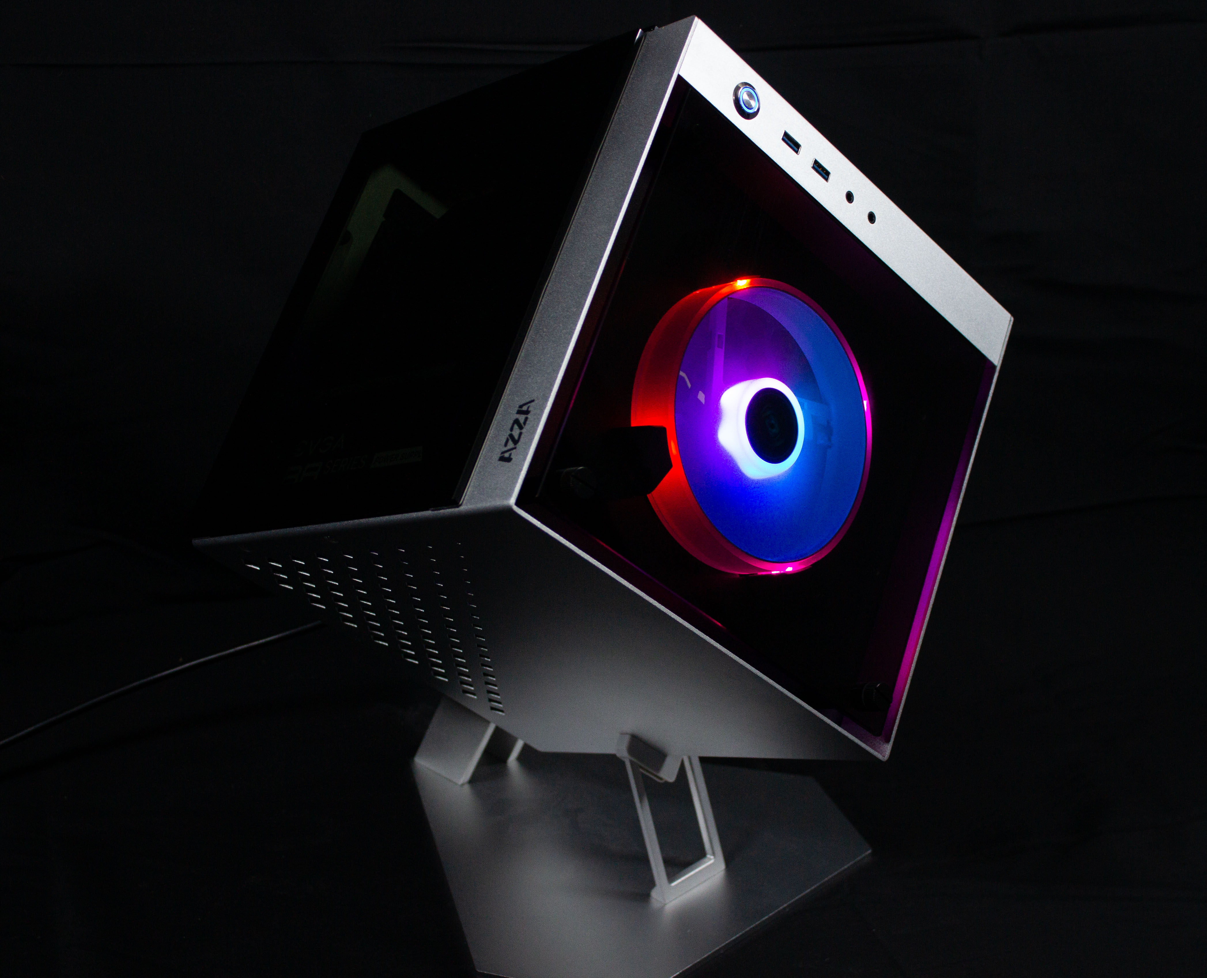 The MINICUBE – Computer Connection