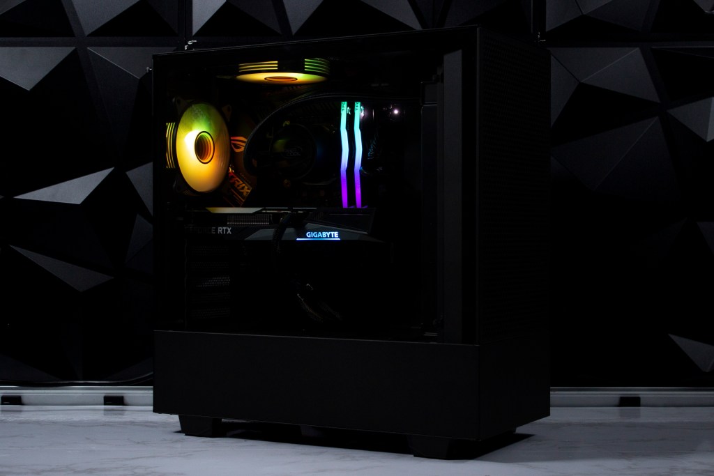 Lucy – Computer Connection